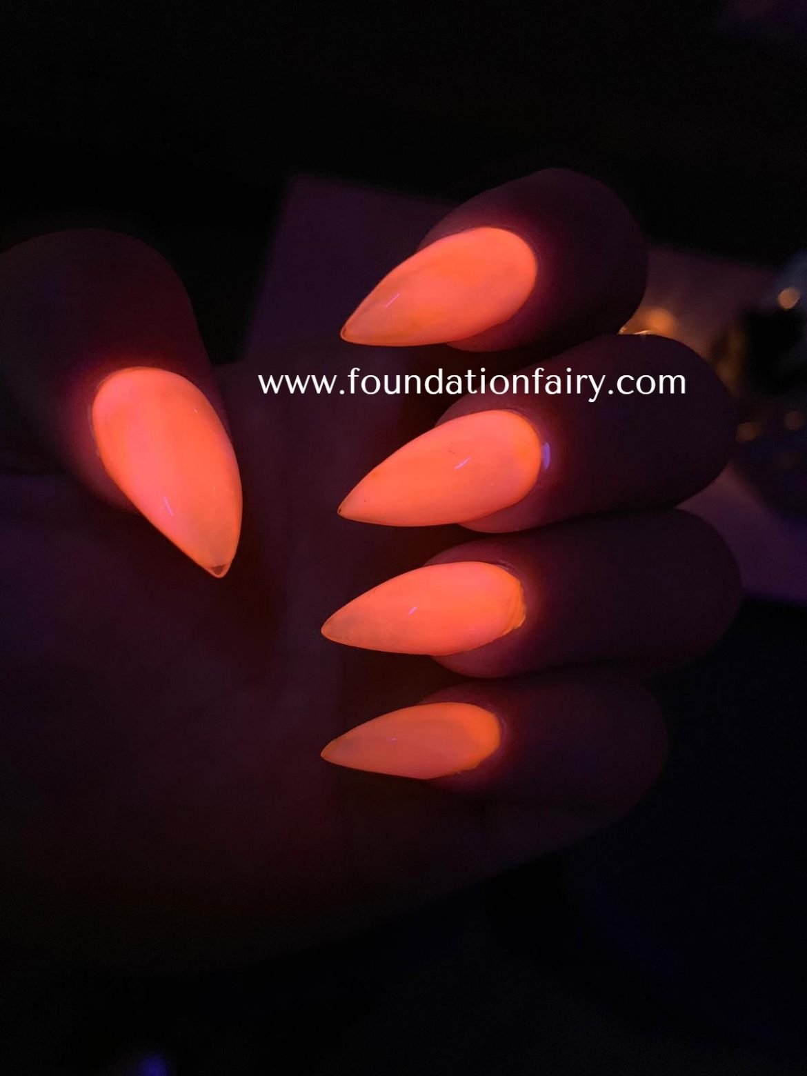 21 Acrylic Nail Ideas & Designs for Beginners (Easy)