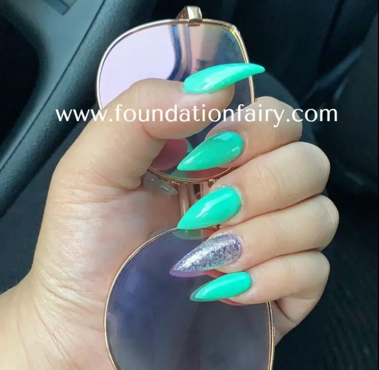 21 Acrylic Nail Ideas & Designs for Beginners (Easy)