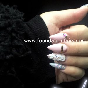 21 Acrylic Nail Ideas & Designs for Beginners (Easy)