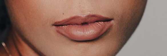 How To Know Your Lip Shape (w/ Pictures & Enhancement Tips)