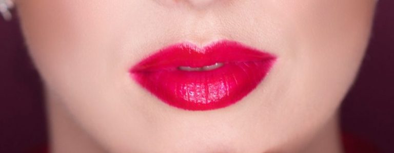How To Know Your Lip Shape (w/ Pictures & Enhancement Tips)