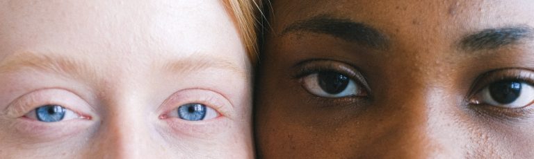 5 Common Types of Eyelids (How to Recognize + Makeup Tips)