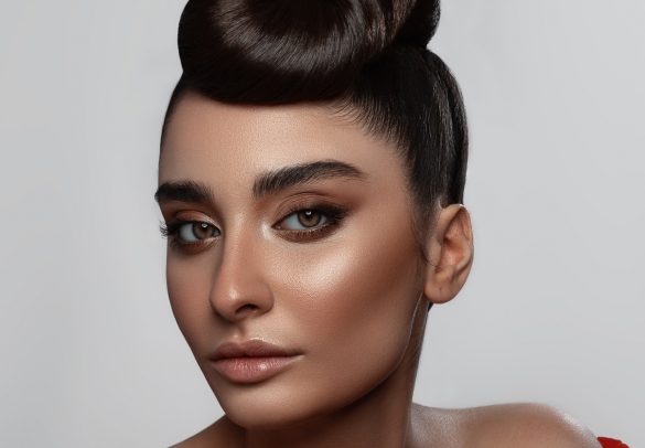 5 Common Types of Eyelids (How to Recognize + Makeup Tips)