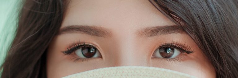 5 Common Types of Eyelids (How to Recognize + Makeup Tips)